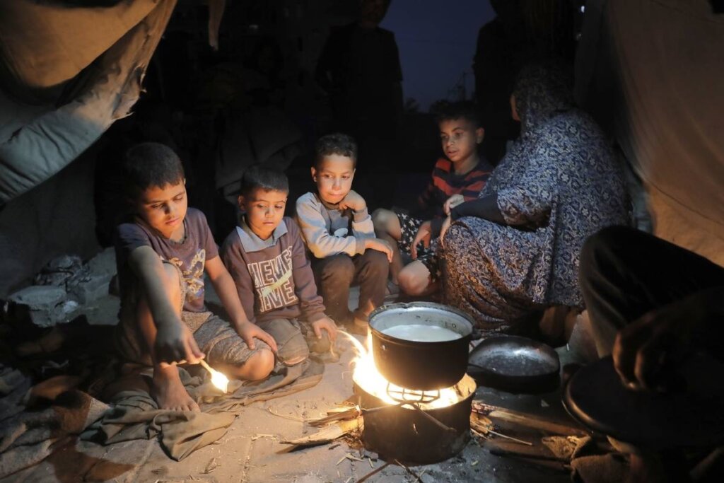 Gaza Winter Crisis: Your Help Brings Warmth! - GlobalGiving