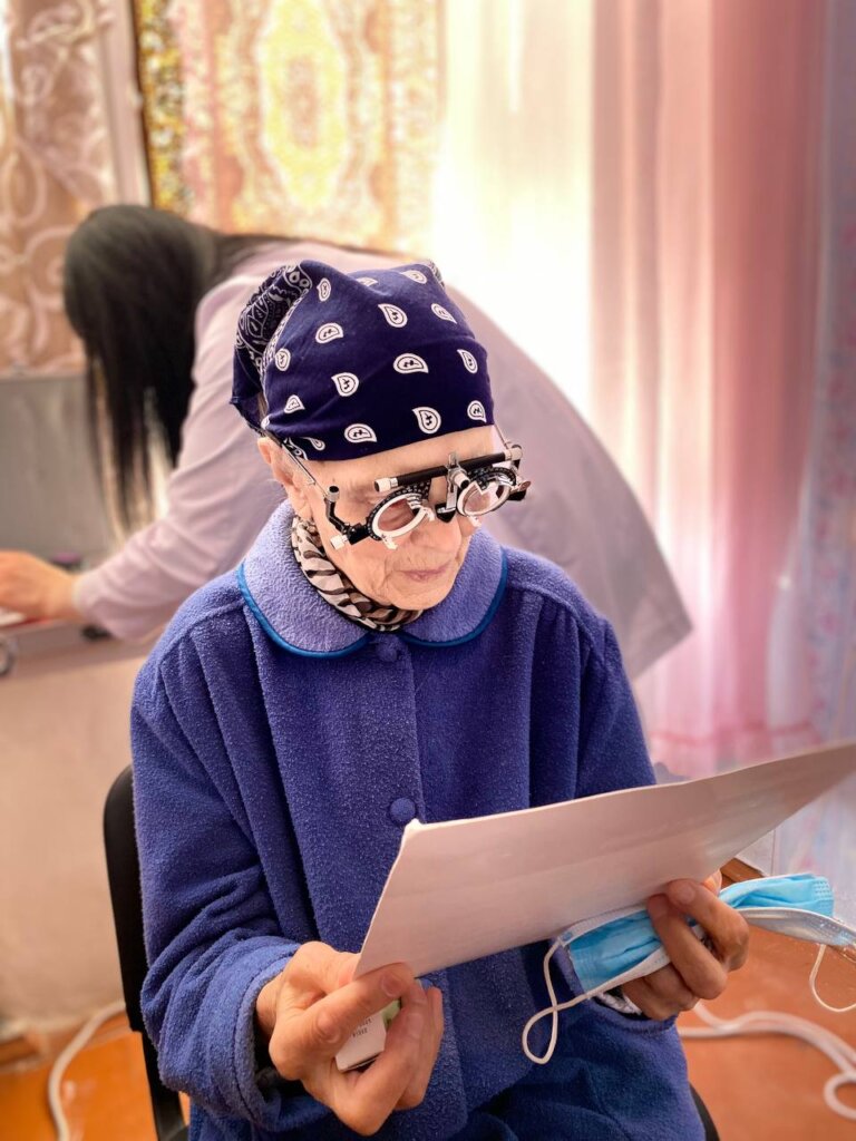 Helping to restore sight to the elderly - GlobalGiving