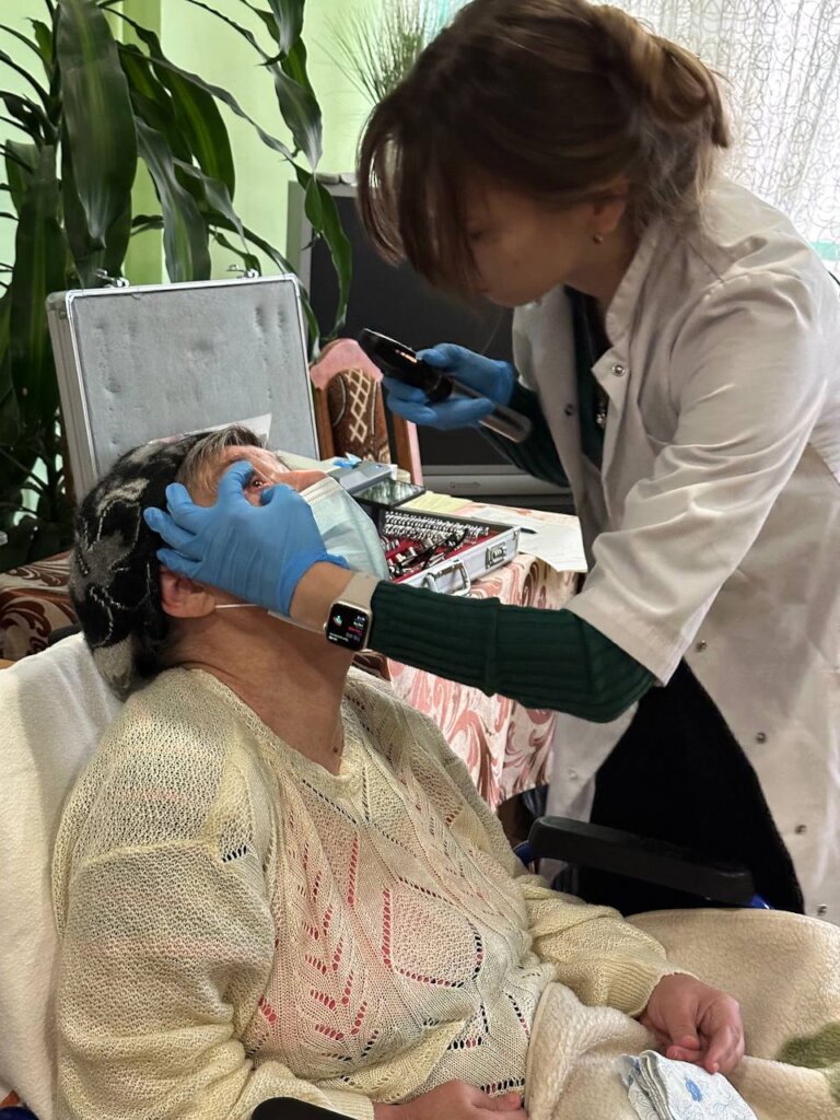 Helping to restore sight to the elderly - GlobalGiving