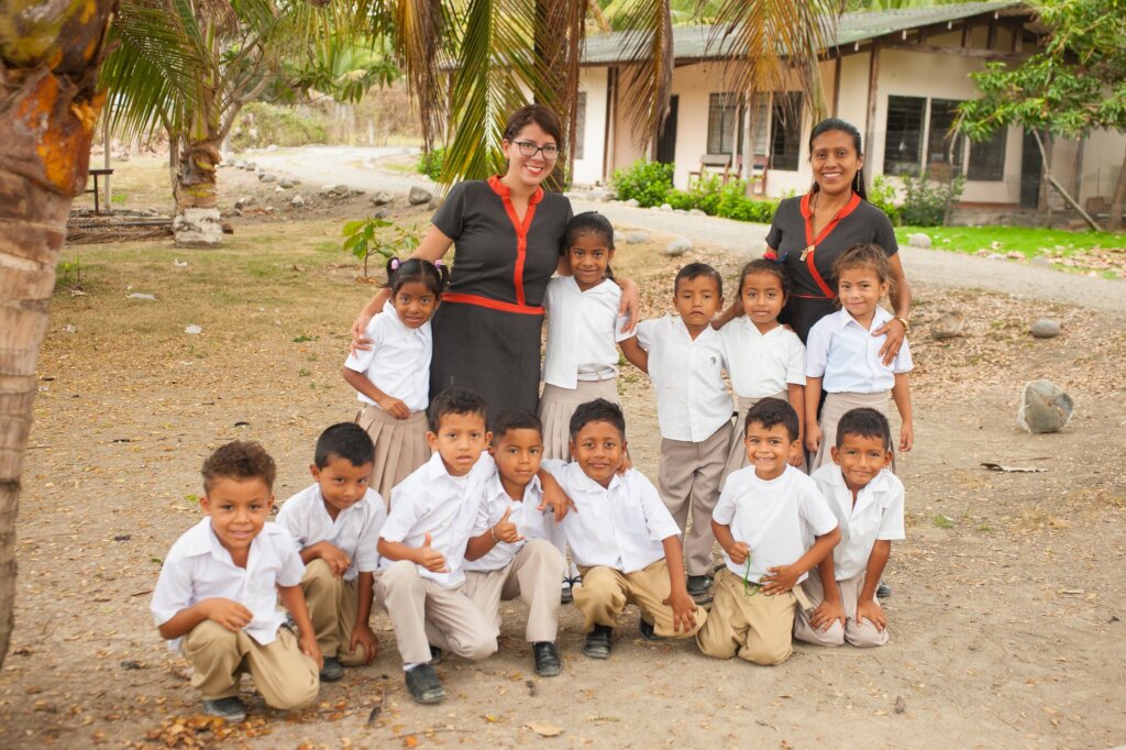Empower Ecuador's Future: LET's Educate 3000 Kids - GlobalGiving