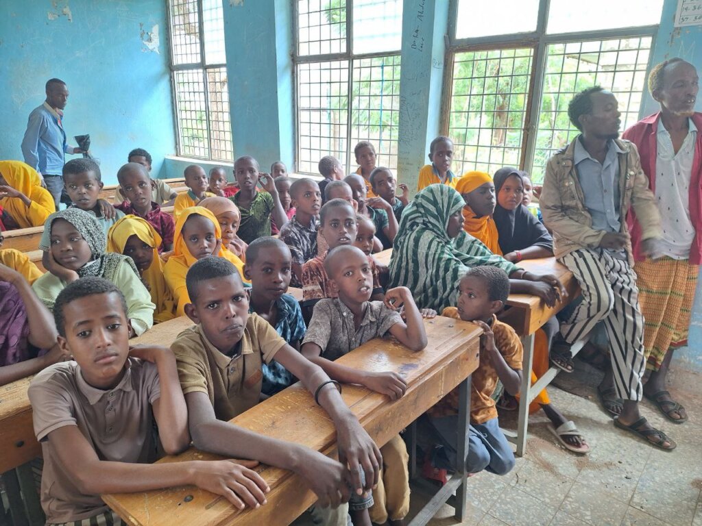 Educational materials support for 700 children - GlobalGiving