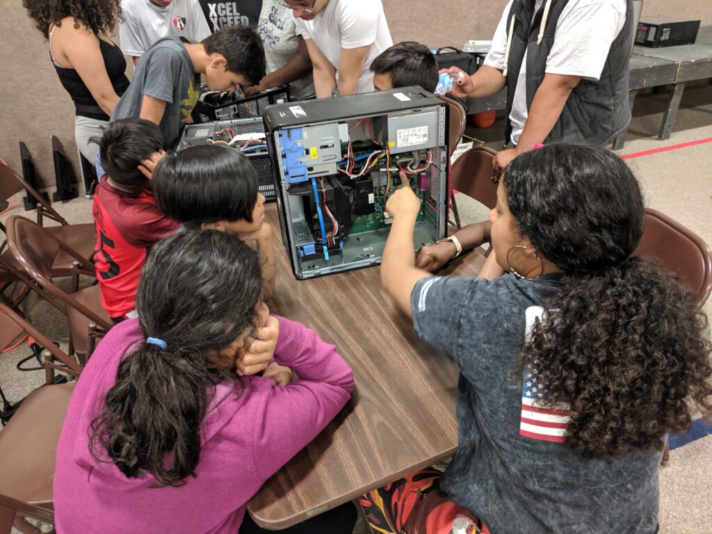 Empowering Mexico's Youth Through STEM Education - GlobalGiving