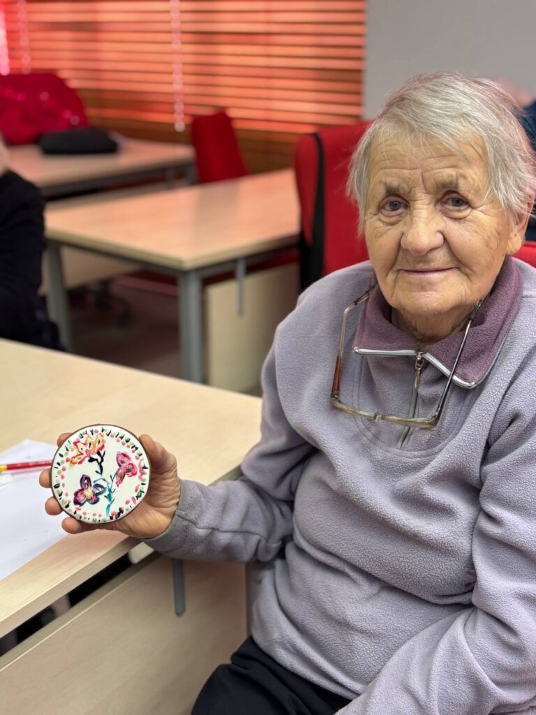 Educational hub: knowledge without age - GlobalGiving