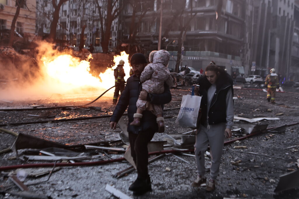 Comprehensive Aid: Rebuilding War Survivors' Lives - GlobalGiving