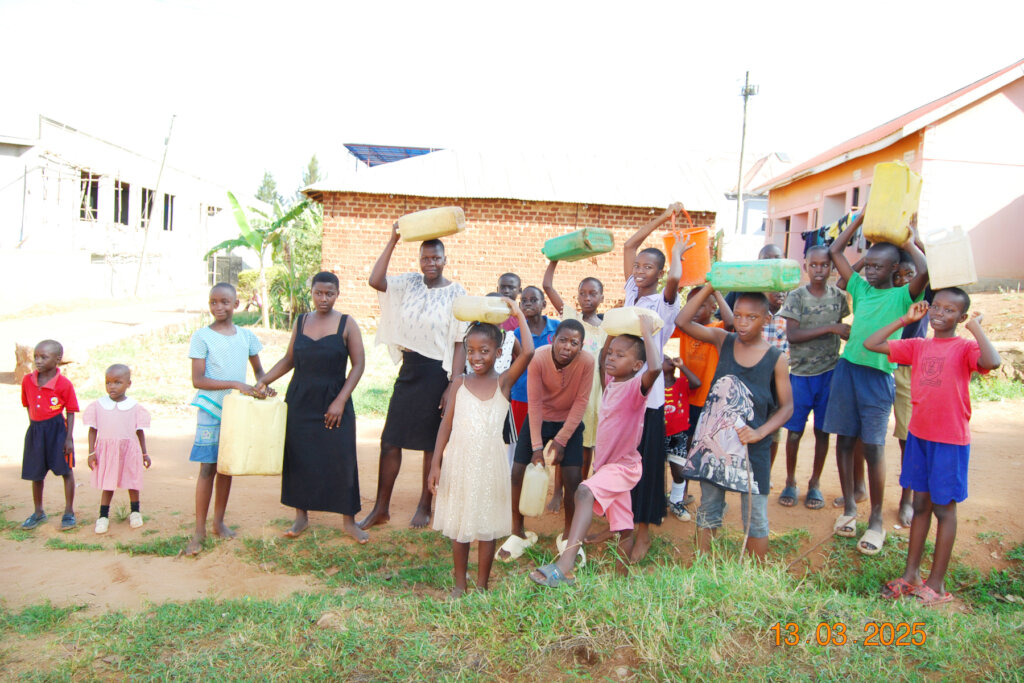 Feed to Learn to 100 vulnerable Children in Uganda - GlobalGiving