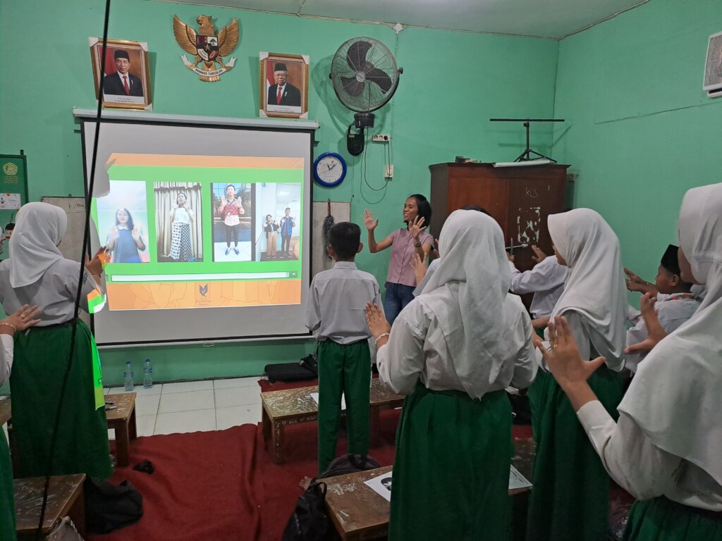 Reproductive health classes: 450 urban poor teens - GlobalGiving