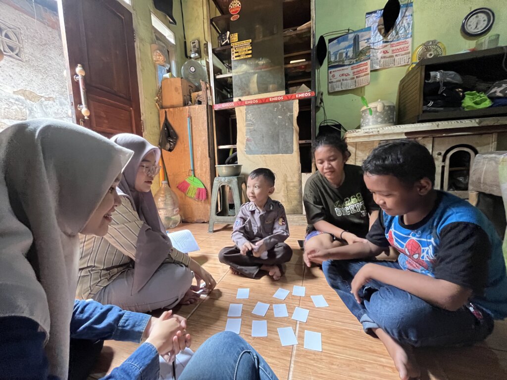 West Jakarta: 100 urban poor home mentoring visits - GlobalGiving