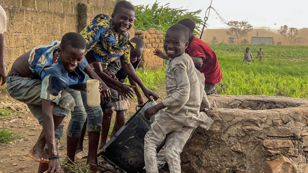 Reports on Leadership Initiatives Students Creating Change - GlobalGiving