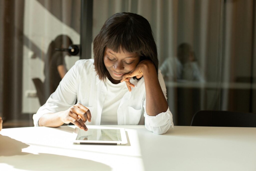 Solar-Powered Tablets for 500 Medical Students - GlobalGiving