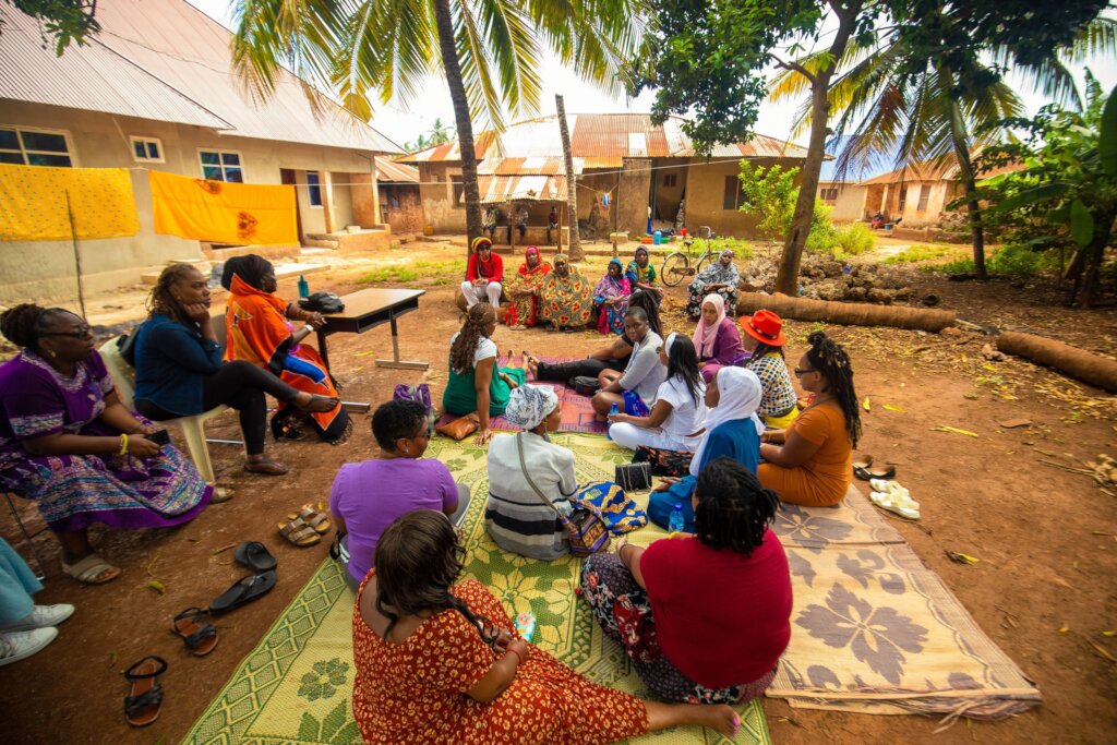 Safe Birth Kits for 80 TBAs to End Maternal Deaths - GlobalGiving