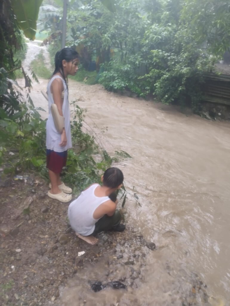 Quick Relief To 448 Storm-hit Informal Settlers - GlobalGiving