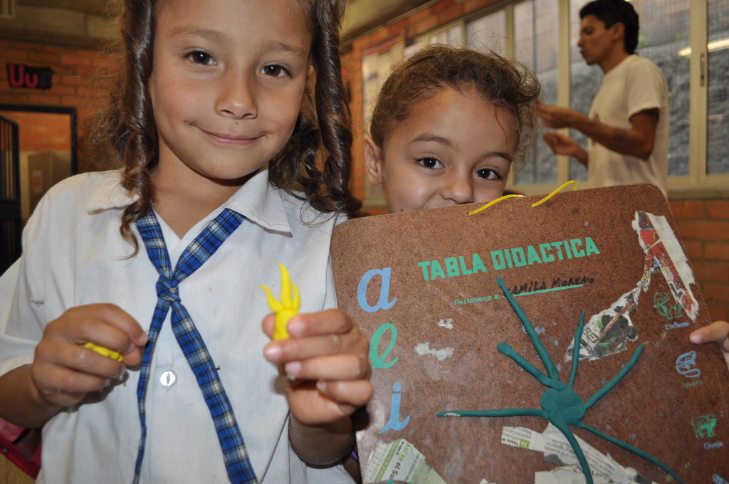 Train 4.000 colombian children in peace building. - GlobalGiving