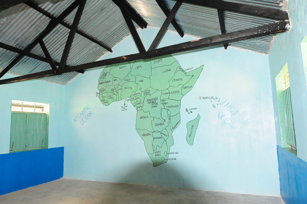 US Students Electrify Classrooms in Rural Uganda - GlobalGiving